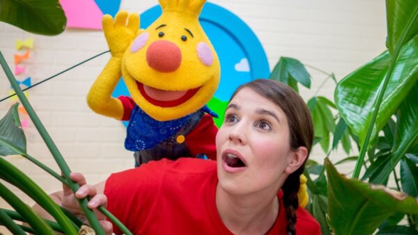 Walking In The Jungle - Super Simple Songs