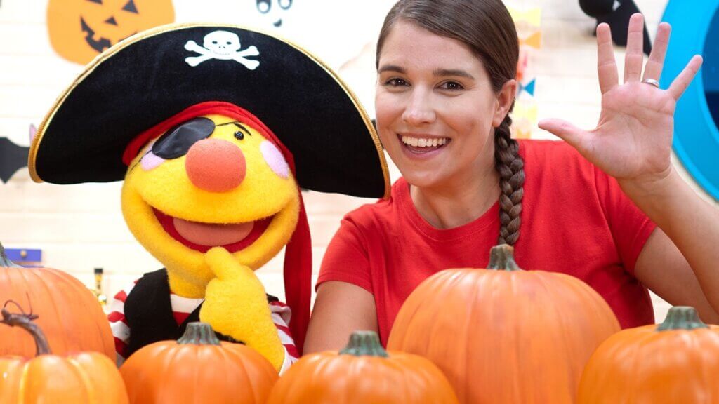 Five Little Pumpkins - Super Simple