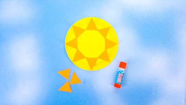 Sun and Moon Craft - Super Simple