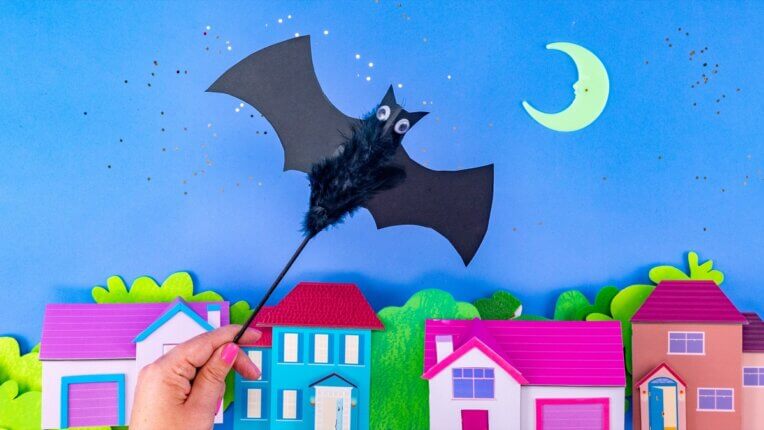 Flying Bat Craft - Super Simple