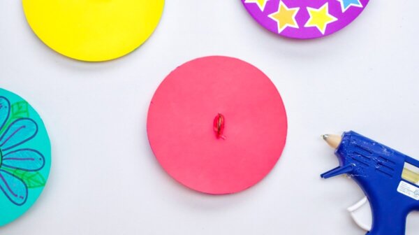 Colorful Dancing Spinners Craft - Super Simple