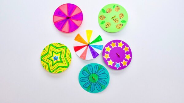 Colorful Dancing Spinners Craft - Super Simple