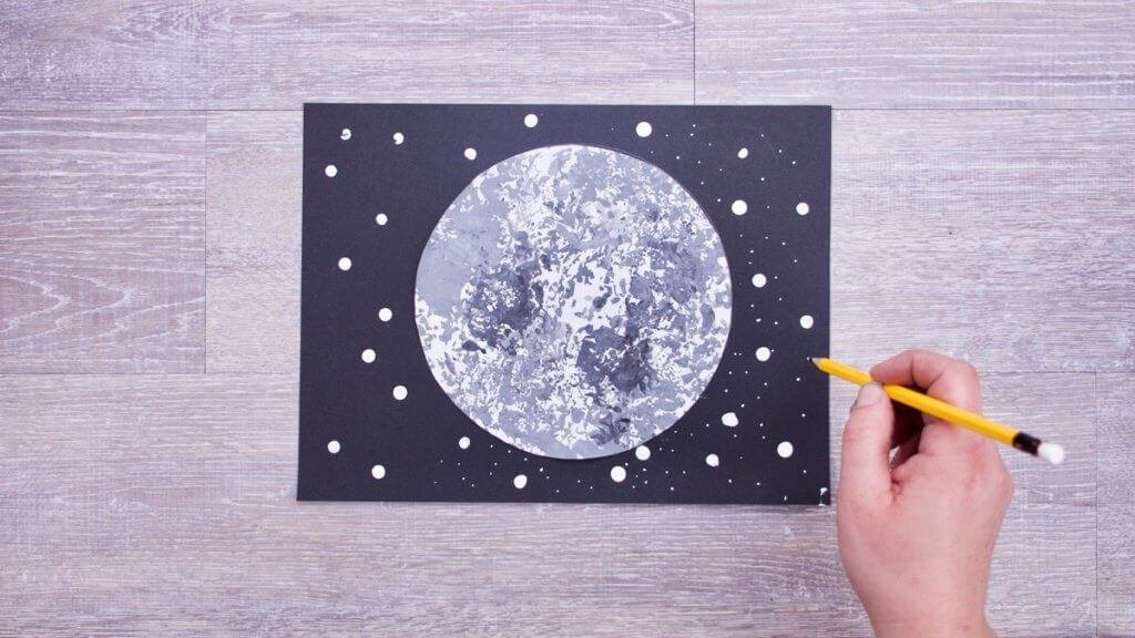 The Great Big Moon Craft - Super Simple