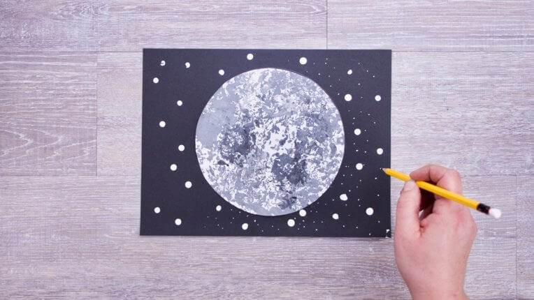 The Great Big Moon Craft - Super Simple