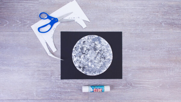 The Great Big Moon Craft - Super Simple