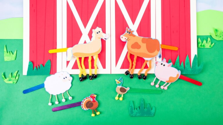 Old MacDonald Had A Farm - Dancing Farm Animals Craft - Super Simple