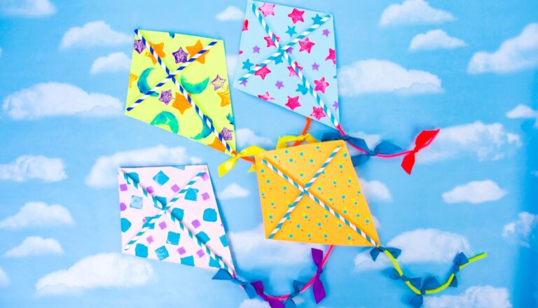 Kite Craft - Super Simple