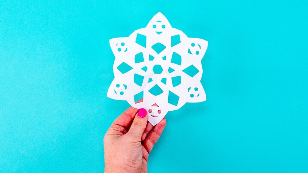 Super Simple Snowflakes - Super Simple