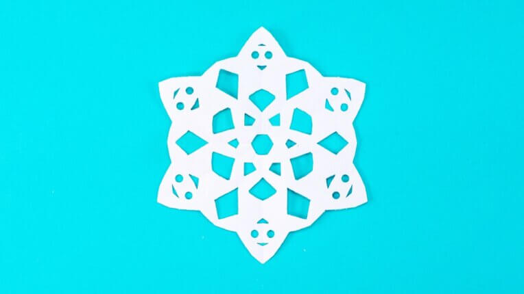 Super Simple Snowflakes - Super Simple