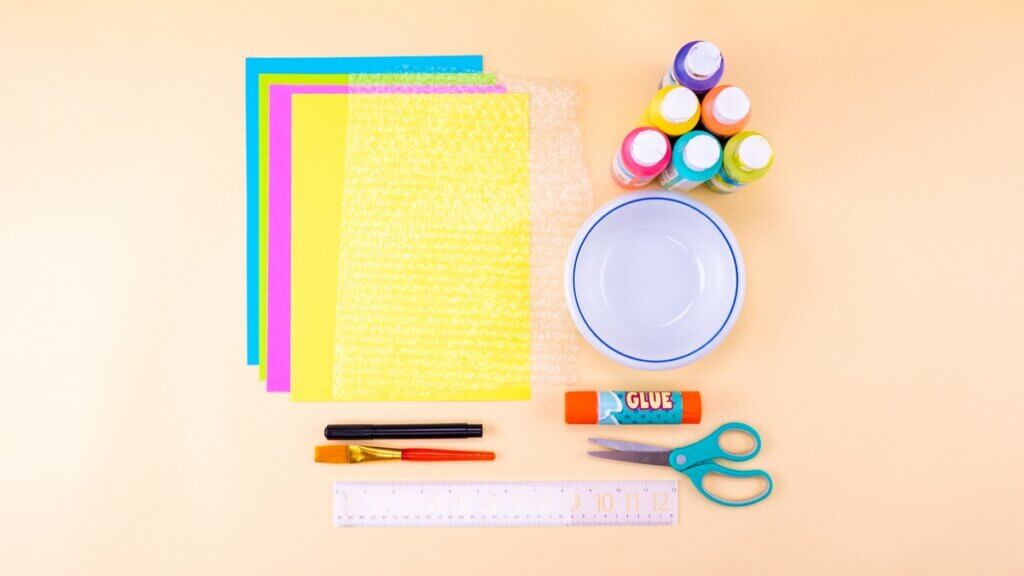 Colorful Chameleon Craft - Super Simple