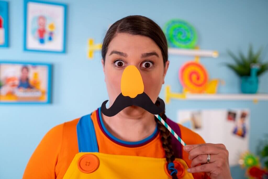 Silly Face Accessories - Super Simple