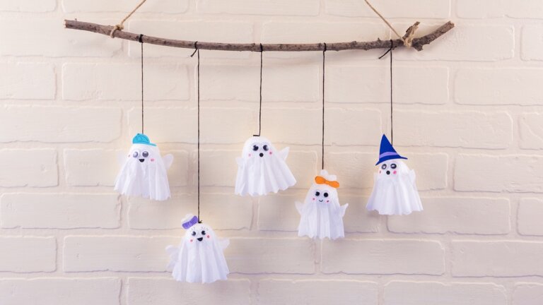 Flying Ghosts Halloween Decoration - Super Simple