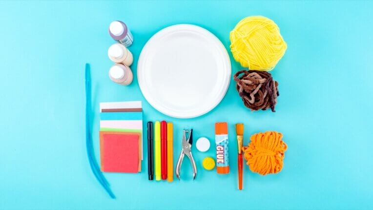 Paper Plate Portrait - Super Simple