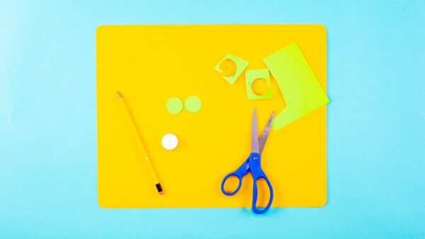 Paper Plate Portrait - Super Simple