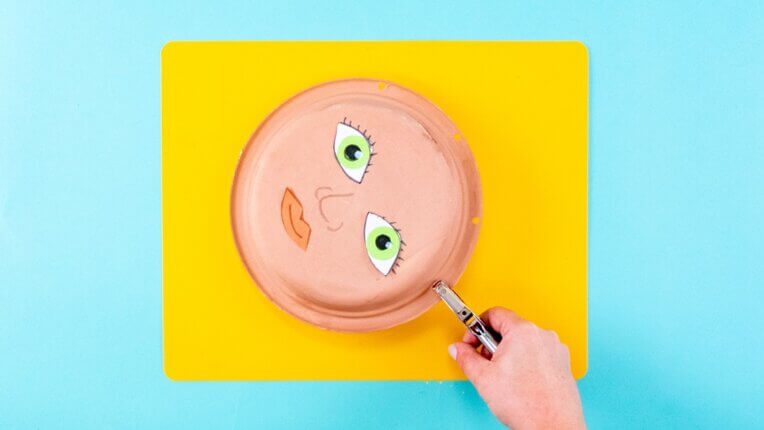 Paper Plate Portrait - Super Simple