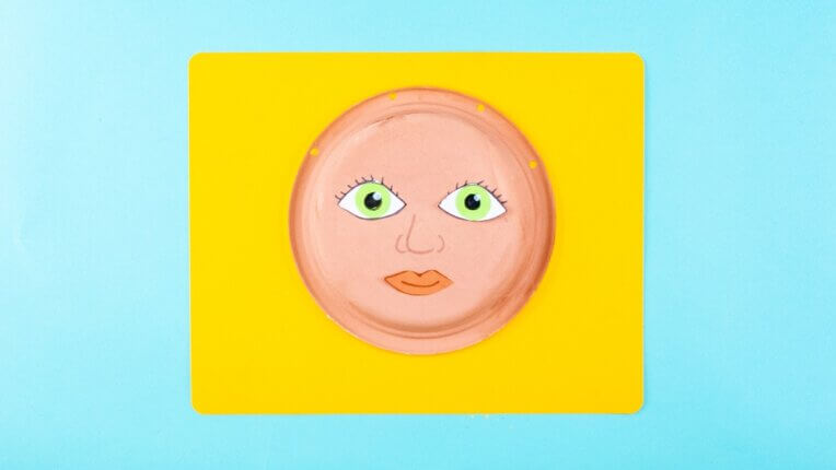 Paper Plate Portrait - Super Simple