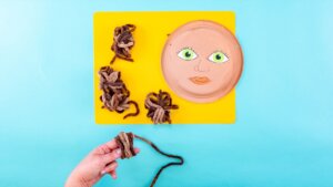 Paper Plate Portrait - Super Simple