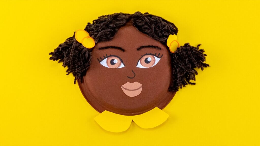 Paper Plate Portrait - Super Simple