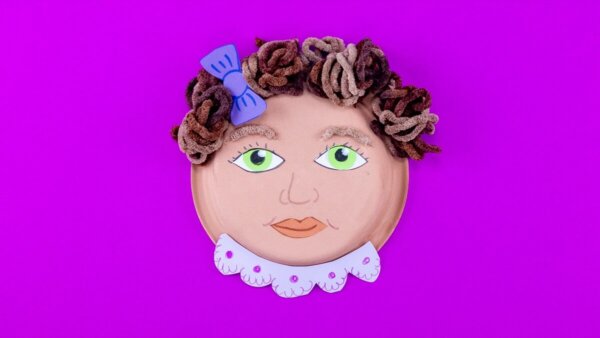 Paper Plate Portrait - Super Simple