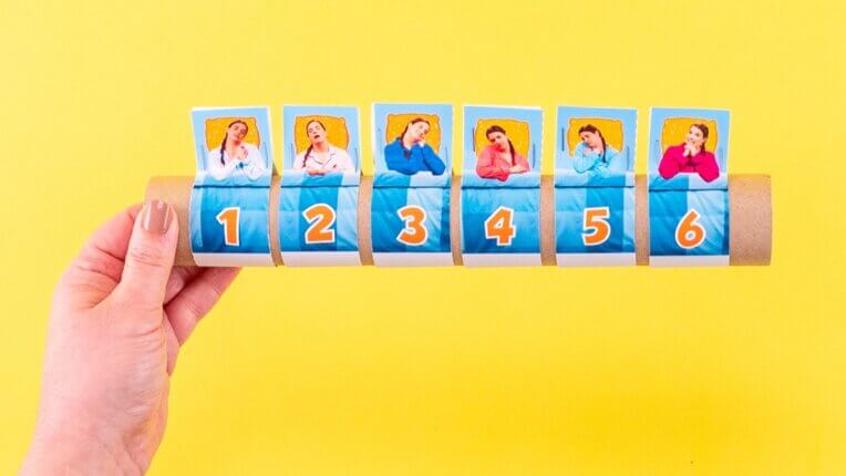 Six In The Bed Play Set - Super Simple