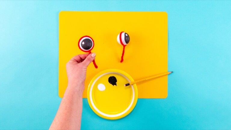 Chloe The Crab Craft - Super Simple