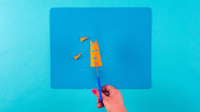 Paper Tube Fish Craft - Super Simple