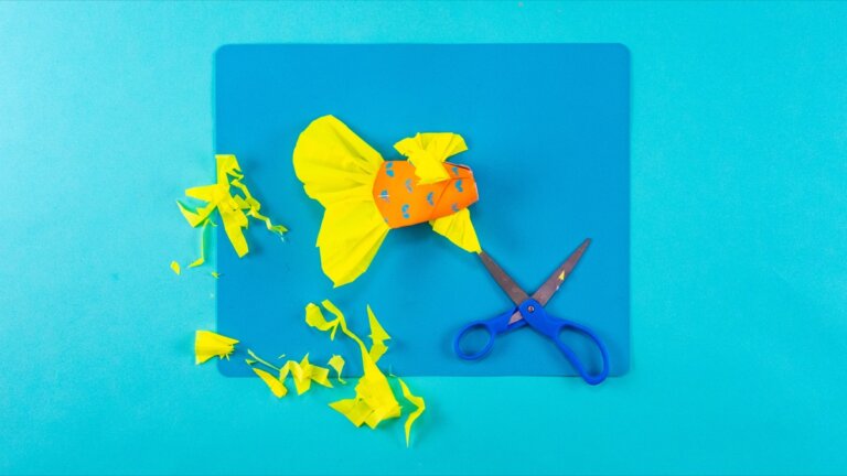 Paper Tube Fish Craft - Super Simple