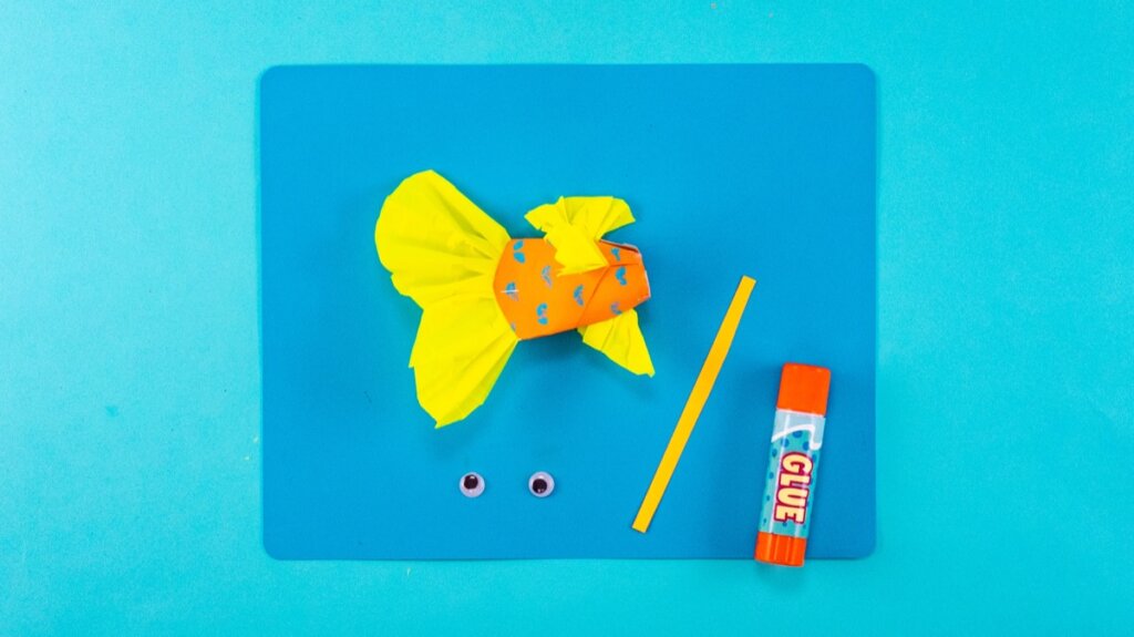 Paper Tube Fish Craft - Super Simple