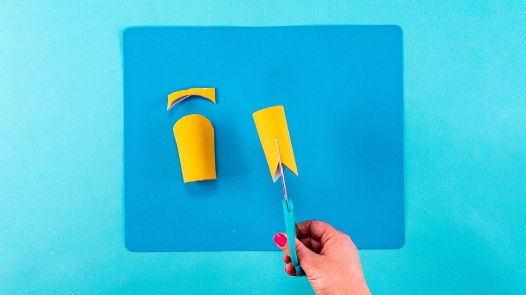 Super Simple Triceratops Dinosaur Craft - Super Simple