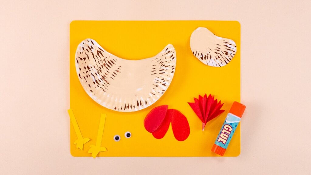 Paper Plate Chicken Craft - Super Simple