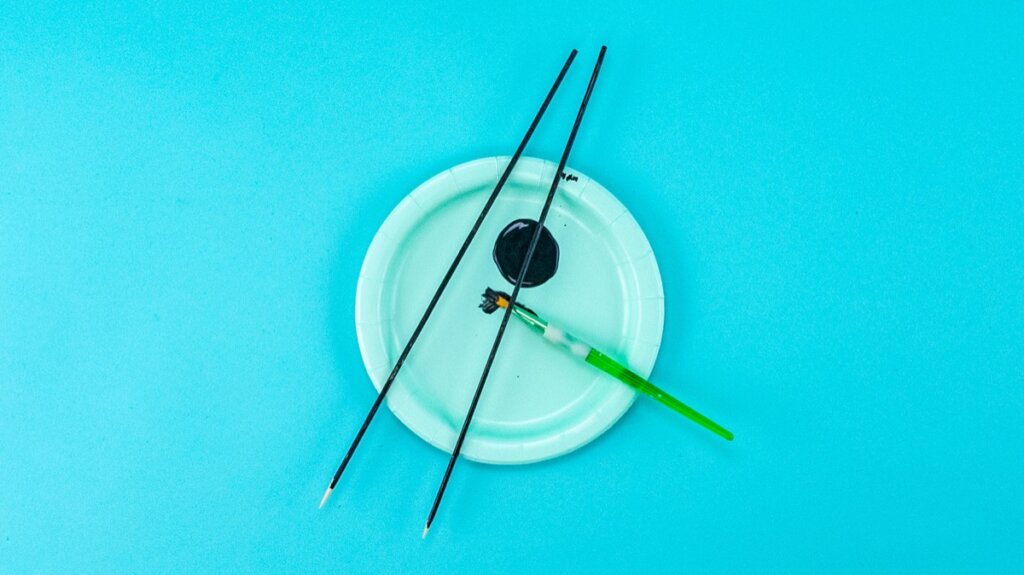 Make A Crawling Caterpillar Puppet! - Super Simple