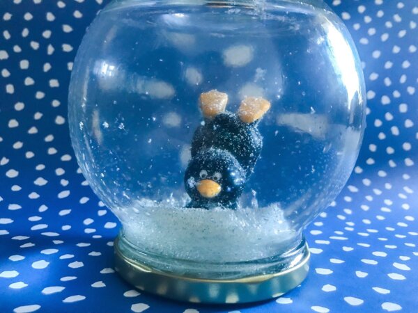 DIY Winter Snow Globes - Super Simple