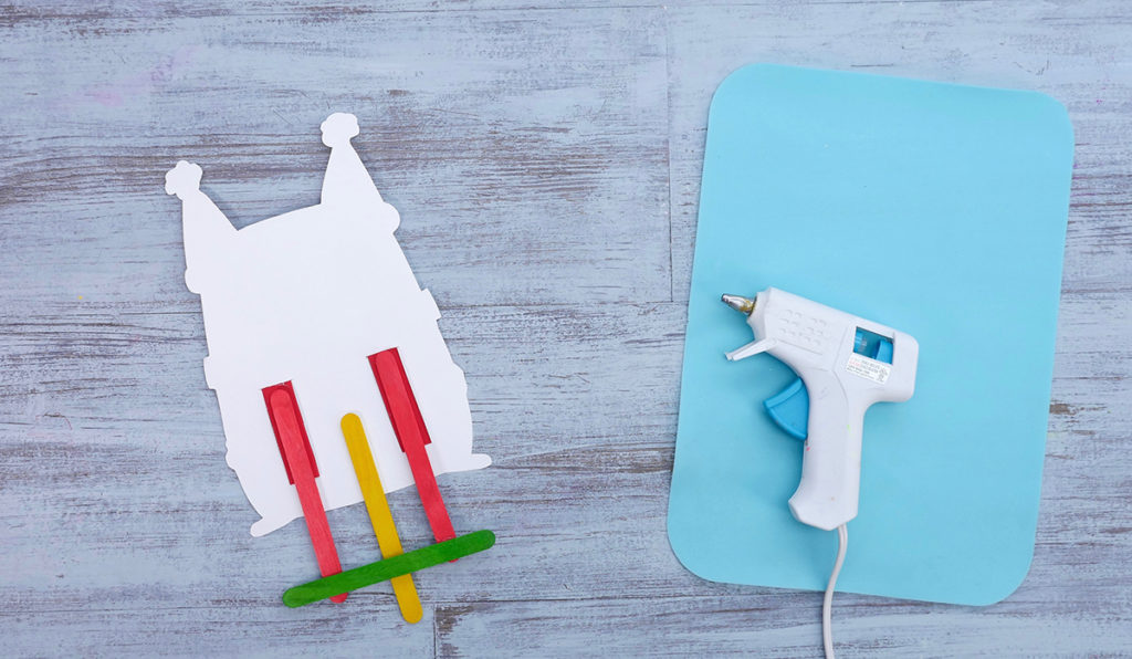 DIY Peekaboo Cat Christmas Puppet - Super Simple