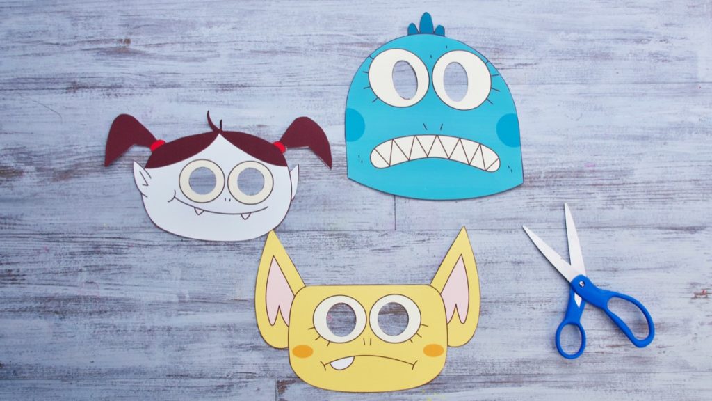 10 Monsters In The Bed - Halloween Masks - Super Simple