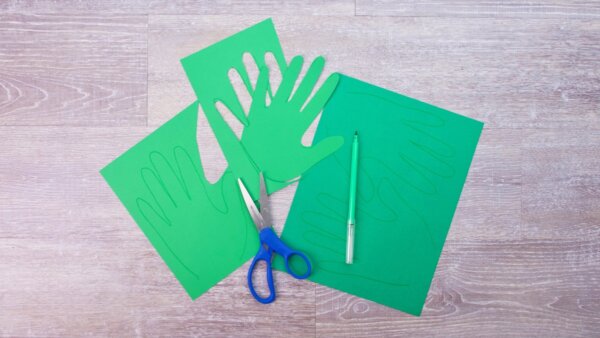 Winter Wreath Craft with Hand Cut Outs - Super Simple