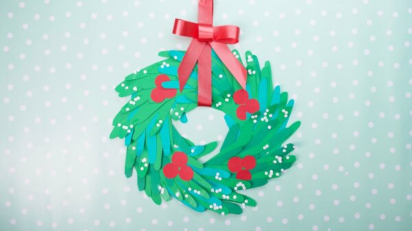 Winter Wreath Craft with Hand Cut Outs - Super Simple