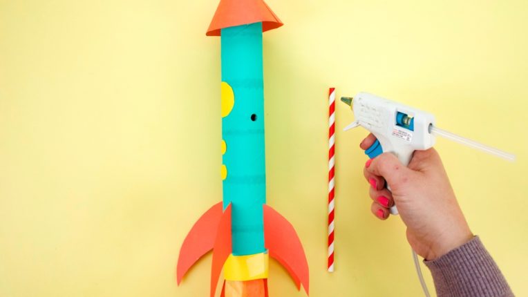Flying Rocket Ship Craft - Super Simple