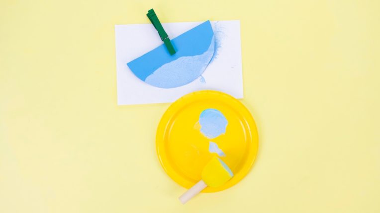 Finny and Family Swimming Shark Craft - Super Simple