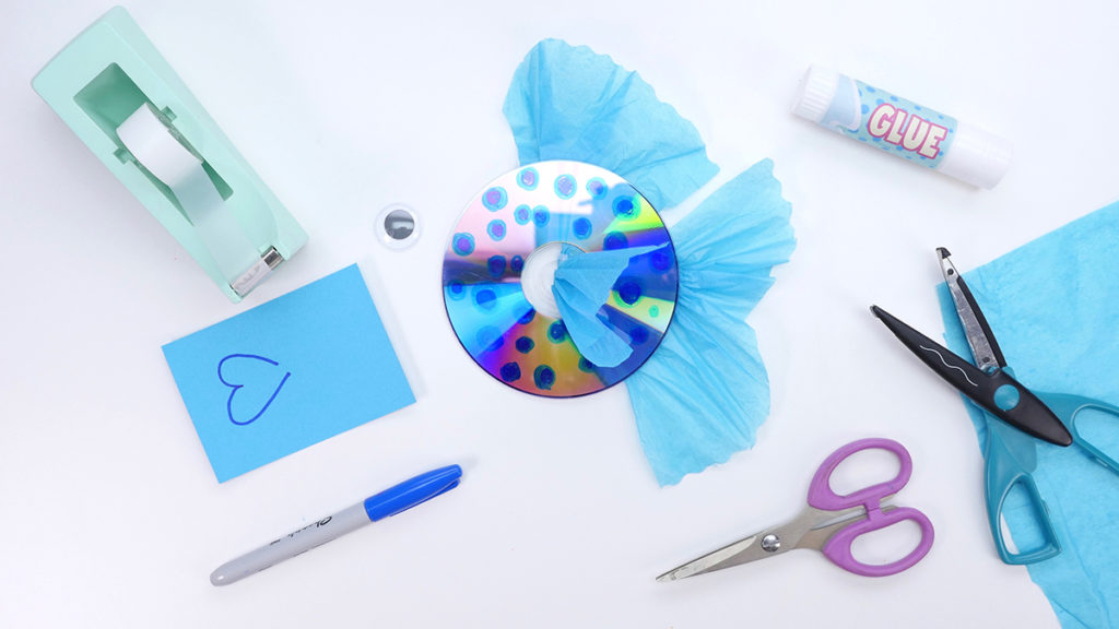 Make Your Own Fish Aquarium using CDs! - Super Simple