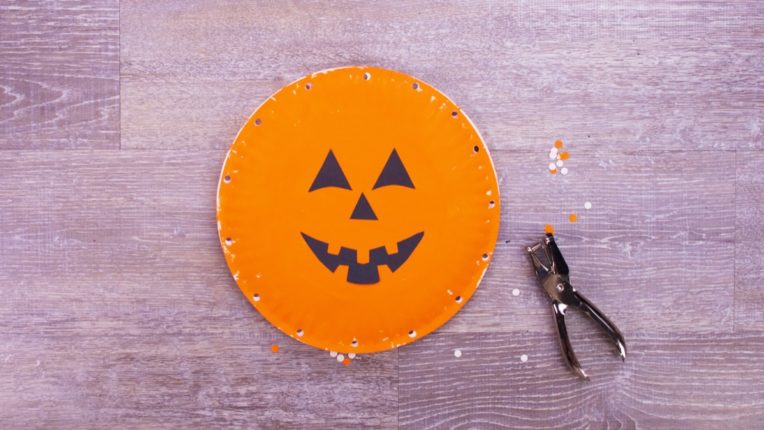 Jack-o'-lantern Craft - Super Simple