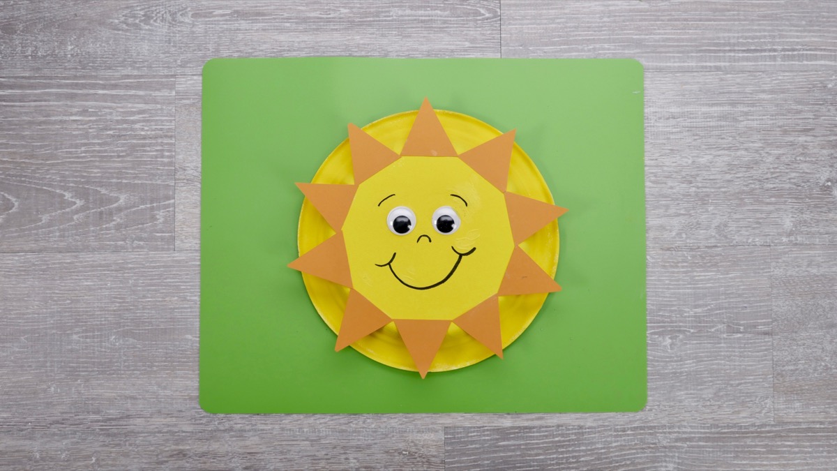 Sun and Moon Craft - Super Simple